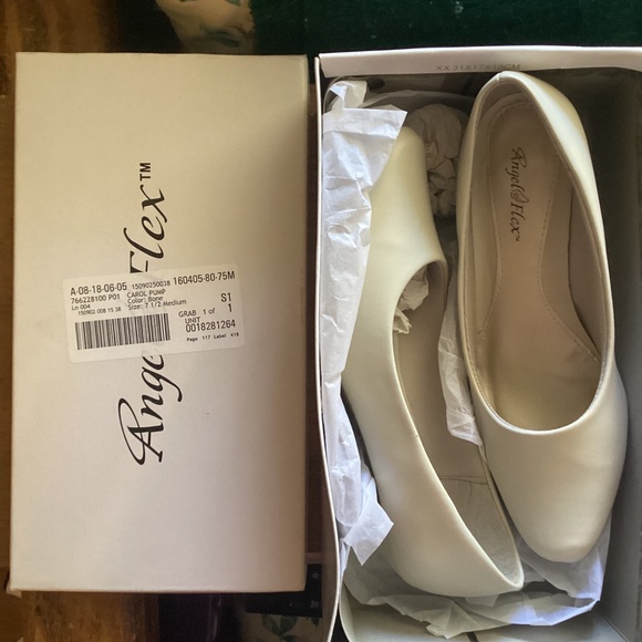 Angel Flex | Shoes | Pumps Angel Flex Carol Pump | Poshmark